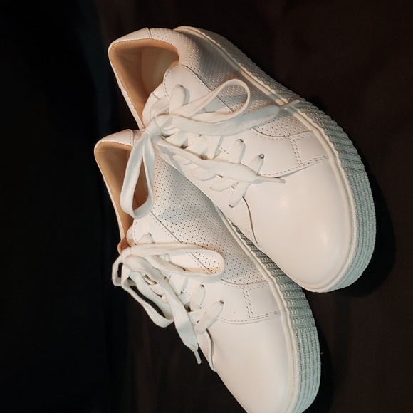 Steve Madden | Shoes | Steve Madden Tolliver White Sneakers | Poshmark